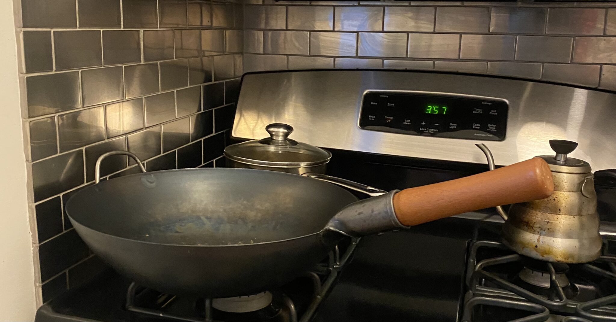 The Best Carbon Steel Wok: 8 Reviews and What to Consider